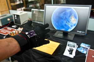 Wireless glove controls computers « Engineering Stories