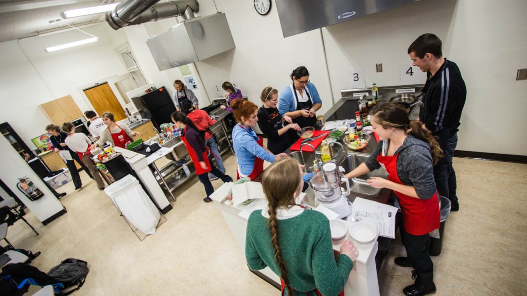 Students teach students how to cook healthy, easy meals