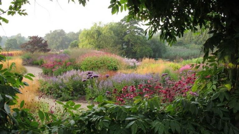 The Gardens of Piet Oudolf: Pollinator Paradise? – Garden Ecology Lab