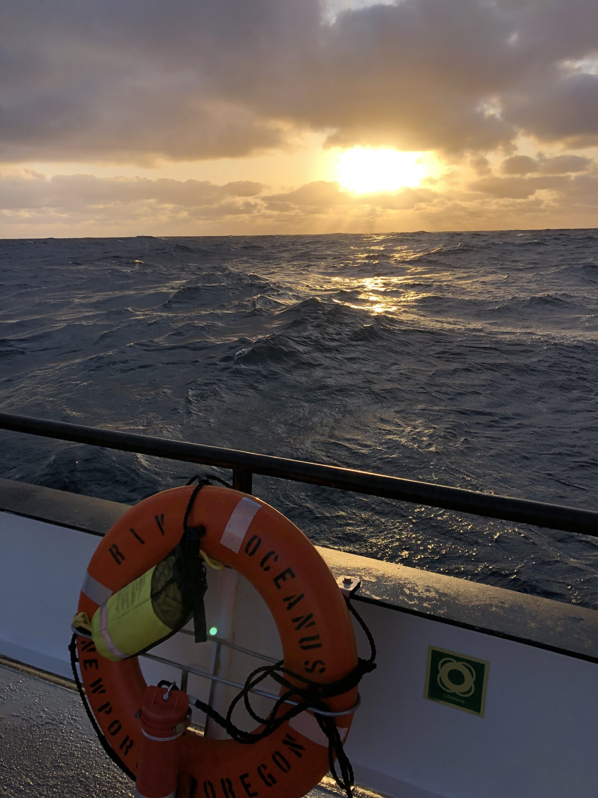 From Lab to Sea – Conducting Research on the Water – CEOAS Chronicles
